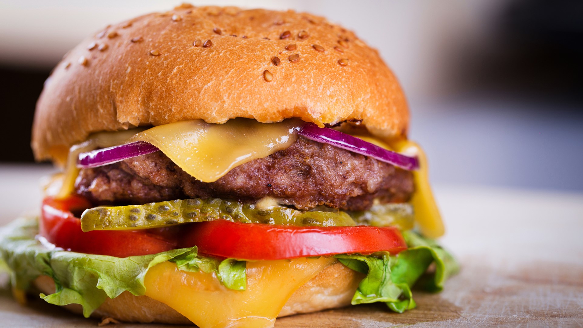 Celebrate National Cheeseburger Day with deals in the US | 11alive.com