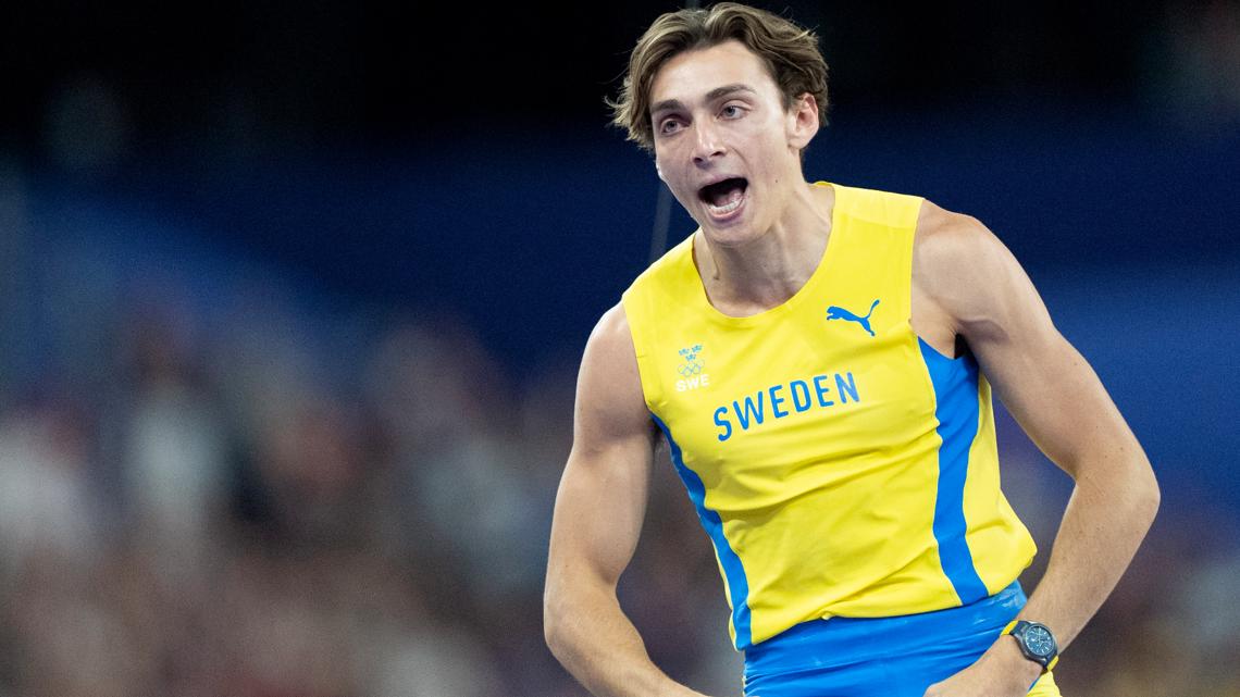 Mondo Duplantis breaks world record again in Olympic pole vault ...