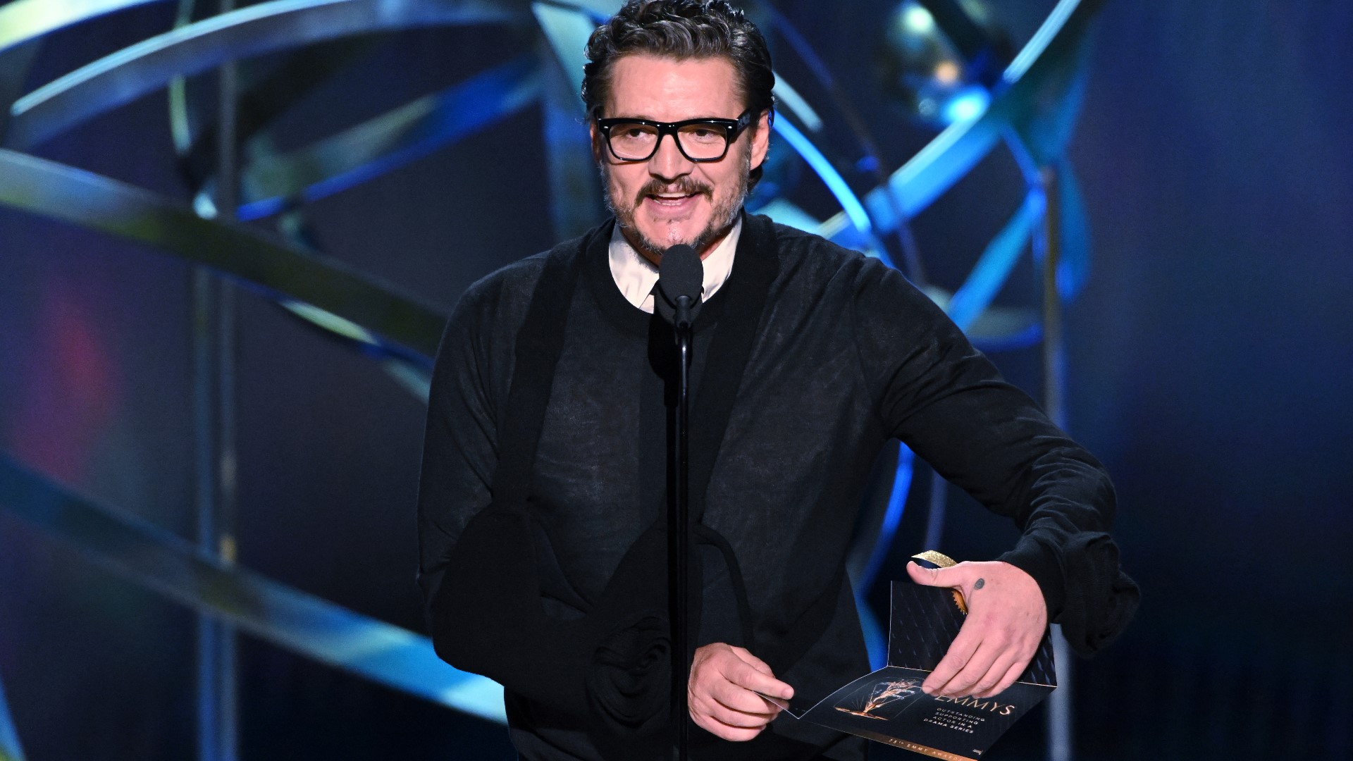 Emmy Awards: Pedro Pascal jokes about shoulder injury | 11alive.com