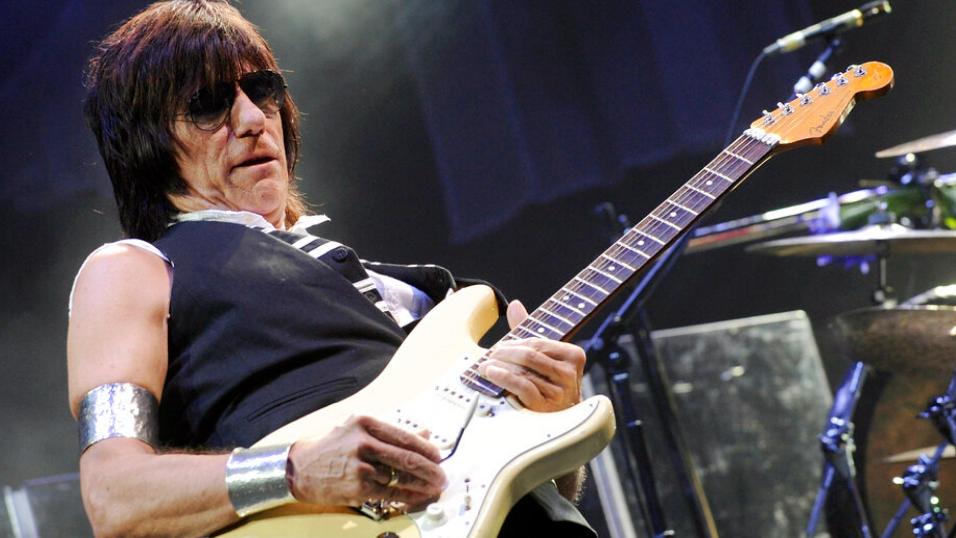 Guitarist Jeff Beck dies at age 78 | 11alive.com