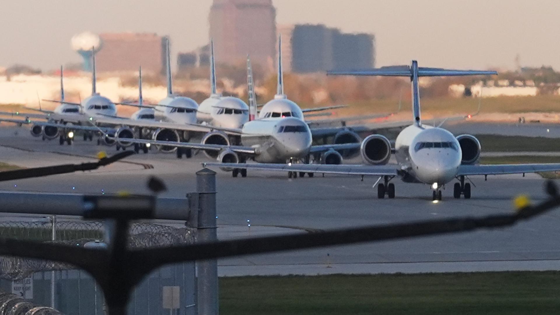 FAA flight reductions: Cuts tied to shutdown begin being phased in at ...