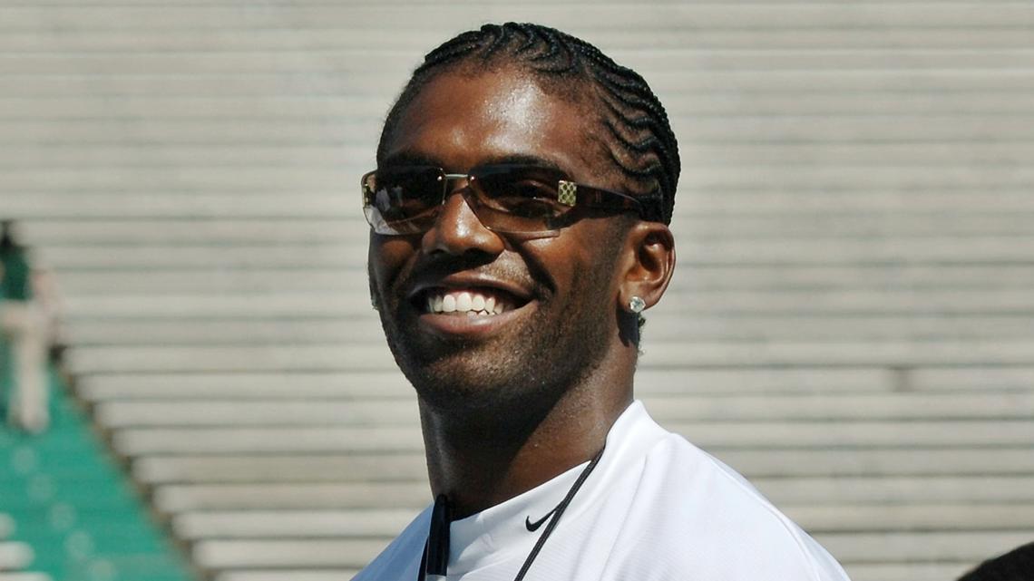 Randy Moss makes emotional return to ESPN 2 months after cancer ...