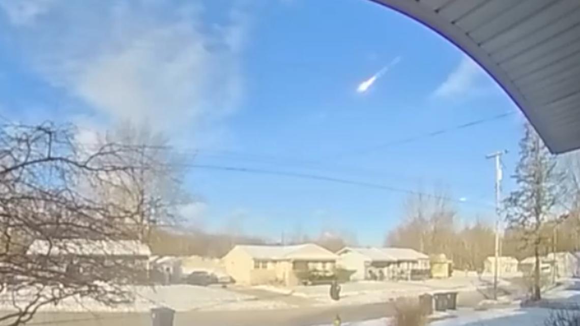 A 7-ton meteor broke apart in the skies above the Northeast on Tuesday ...