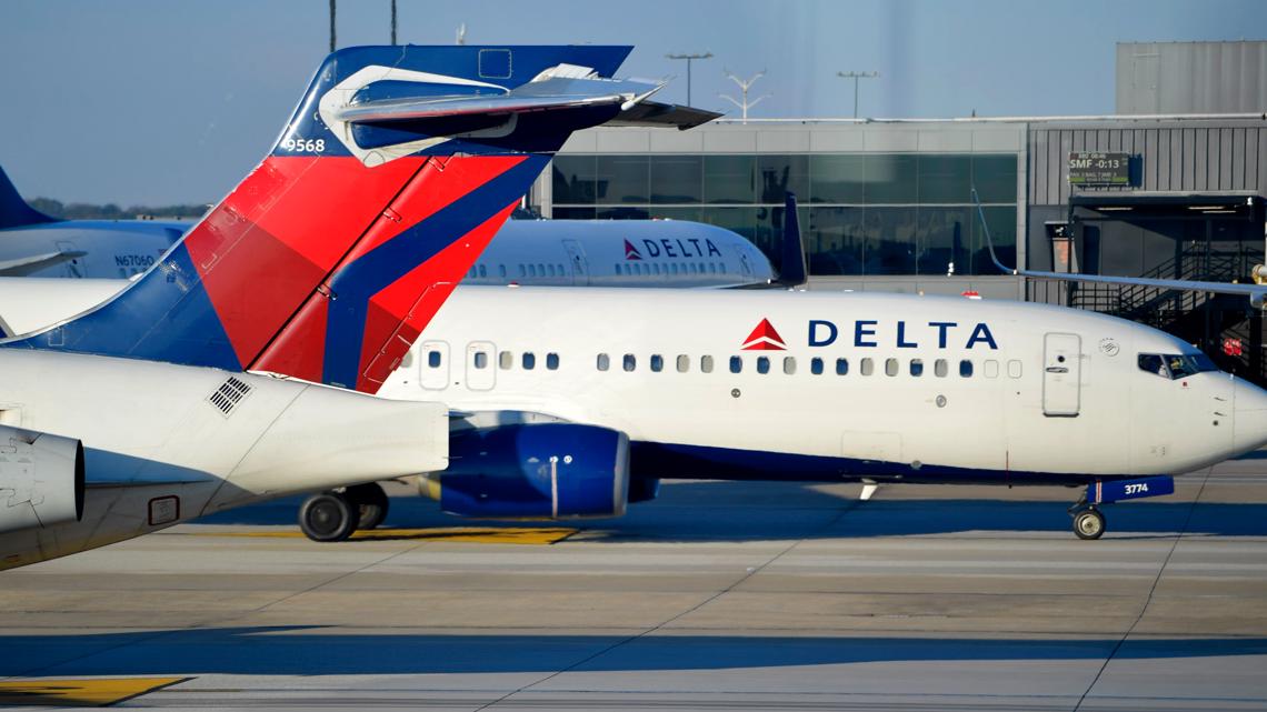 Delta Flight diverted smoky odor | Atlanta to Montgomery flight ...