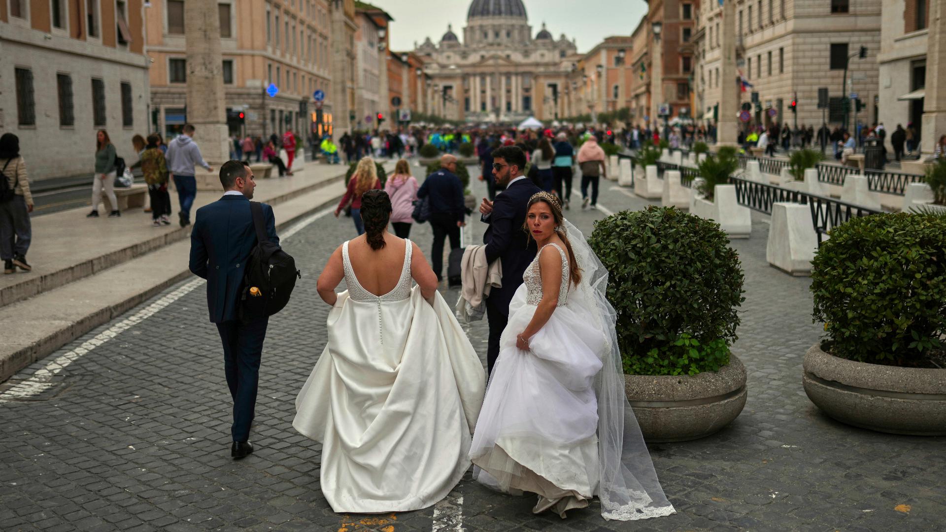 Pope Francis shows improvement, but still remains hospitalized ...