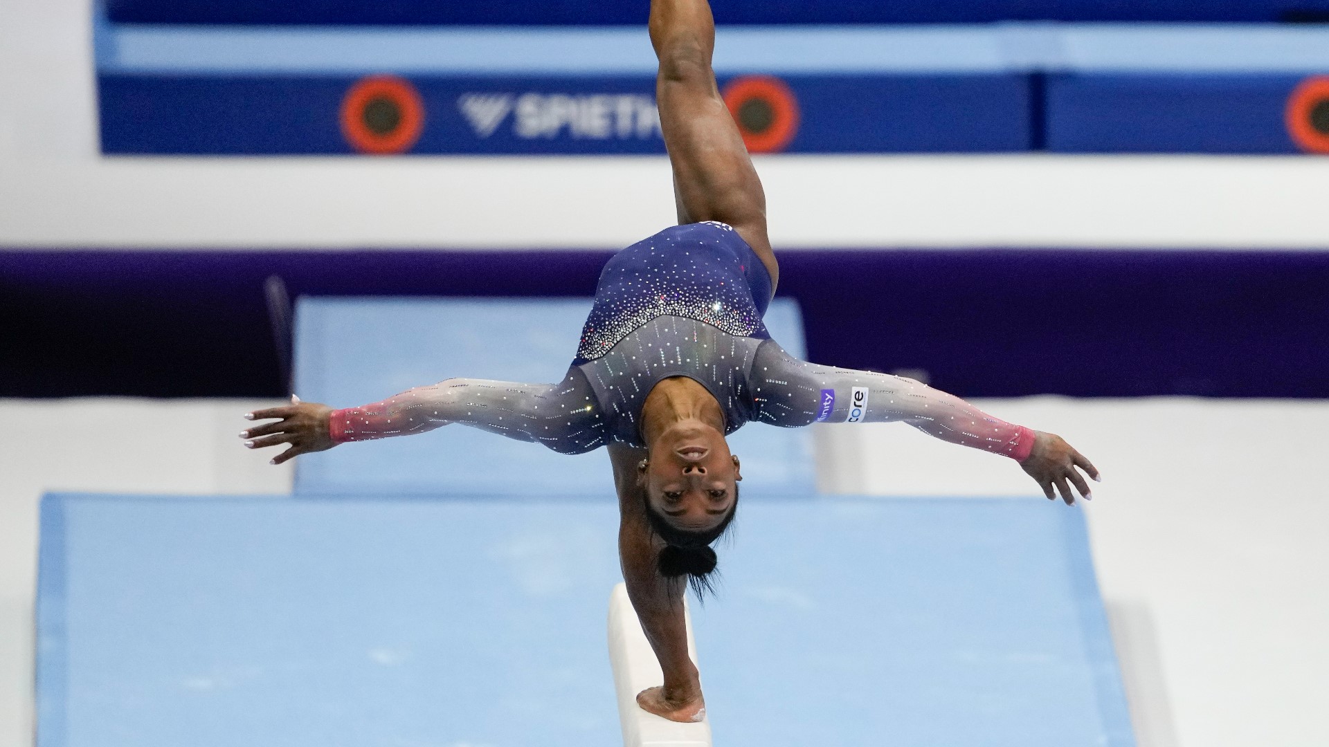Simone Biles, US women win team title at world championships | 11alive.com