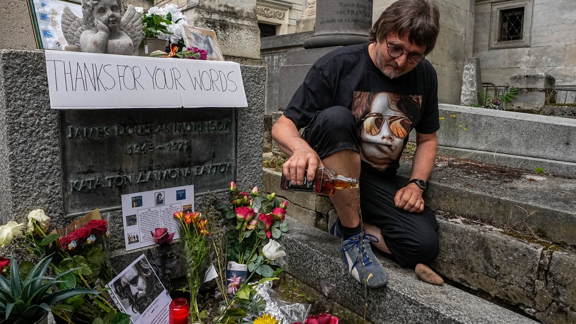 Fans in Paris honor Jim Morison 50 years after his death | 11alive.com