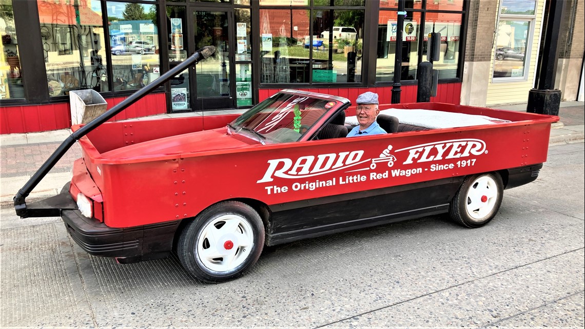 Inspired by toy, Minnesotan builds not-so-little red wagon | 11alive.com