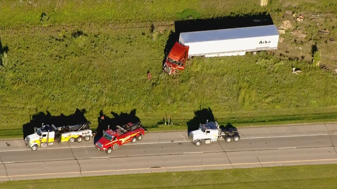 Charges: Truck driver was watching phone before fatal crash | 11alive.com