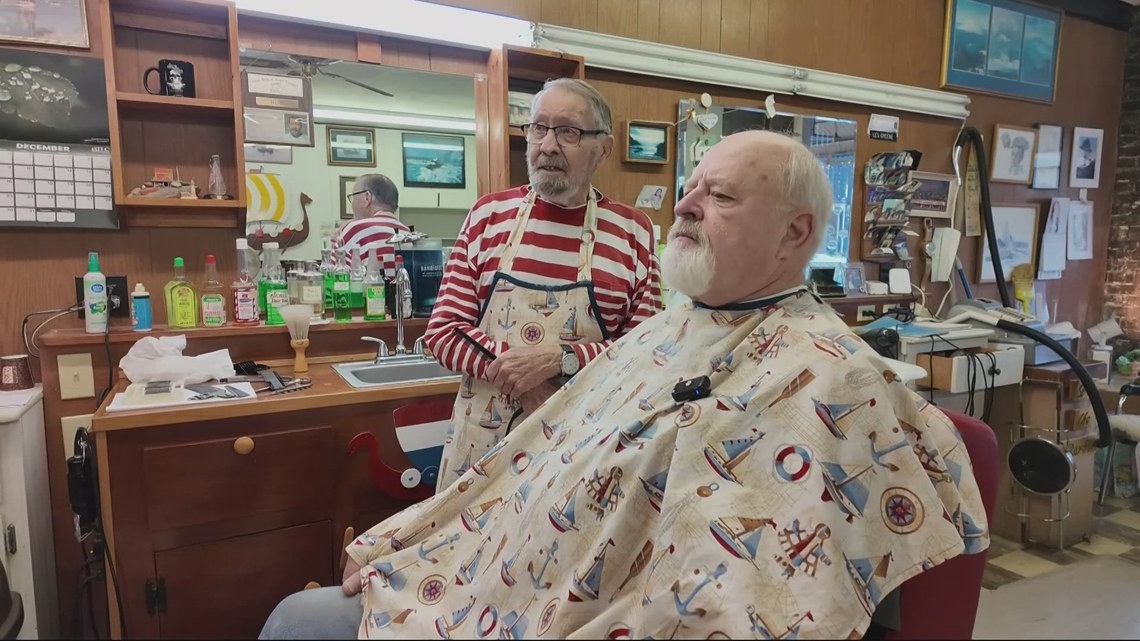 Castle Rock barber retires after 73 years | 11alive.com