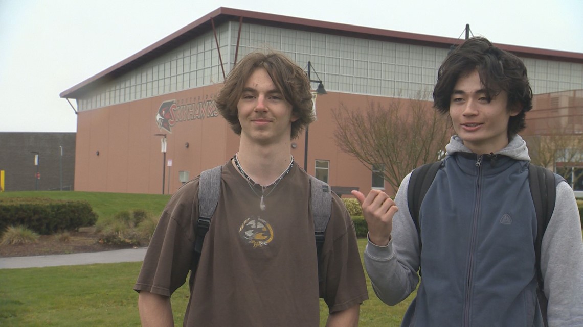 Teenagers stop to help crash victims, rescue baby from car | 11alive.com