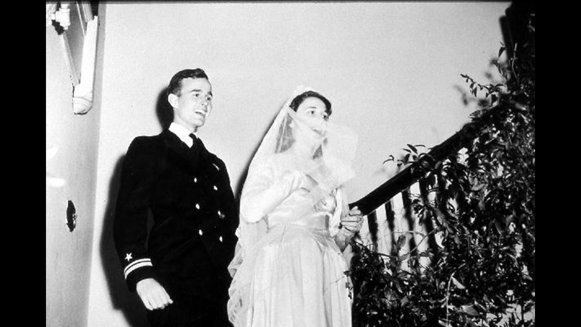 PHOTOS: Hundreds of Bush family photos | 11alive.com