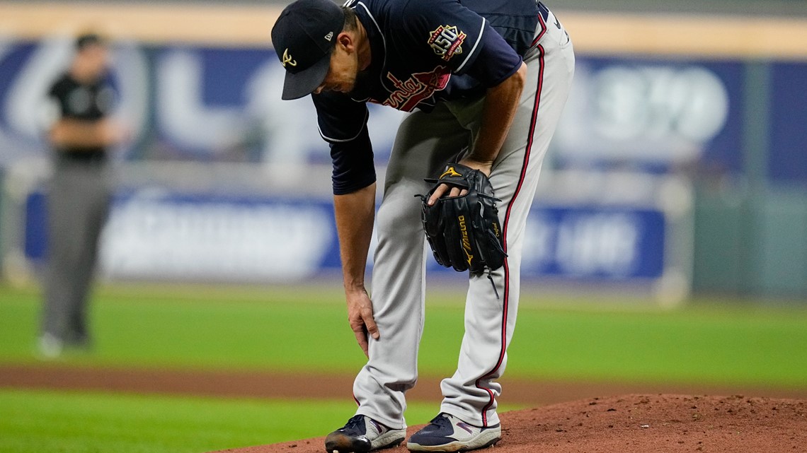 Atlanta Braves pitcher Charlie Morton breaks leg | 11alive.com