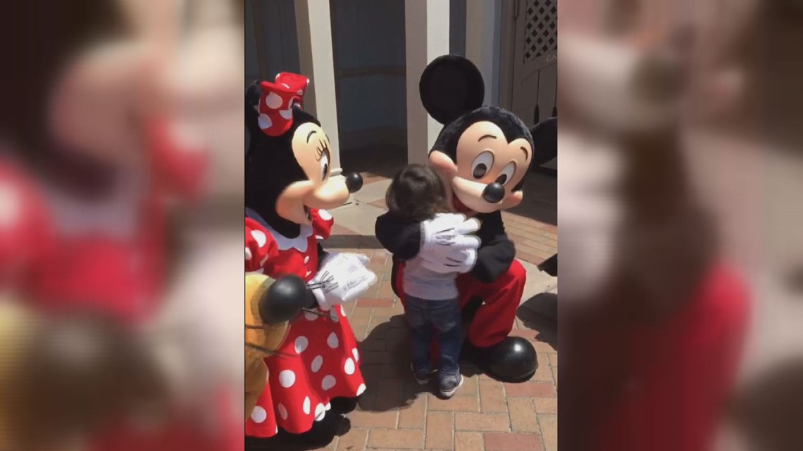 Disney characters communicate with deaf boy using sign language ...