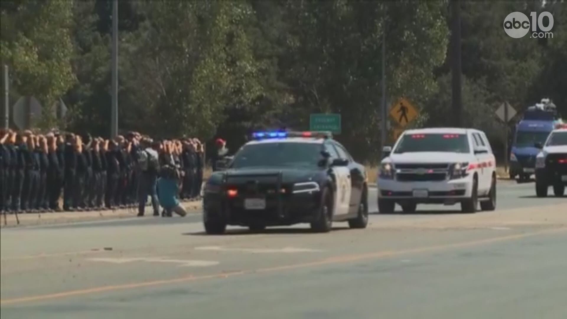 Mendocino Complex Fire: Firefighter died after fire retardant drop ...