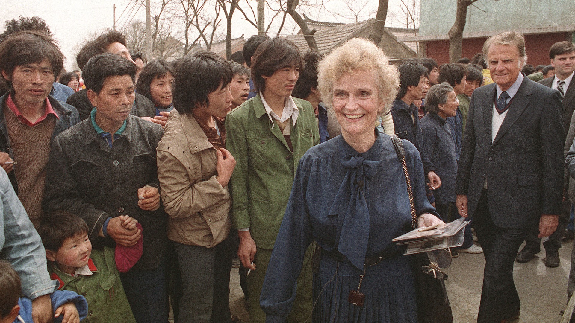 Was Billy Graham really friends with Queen Elizabeth, like depicted in ...