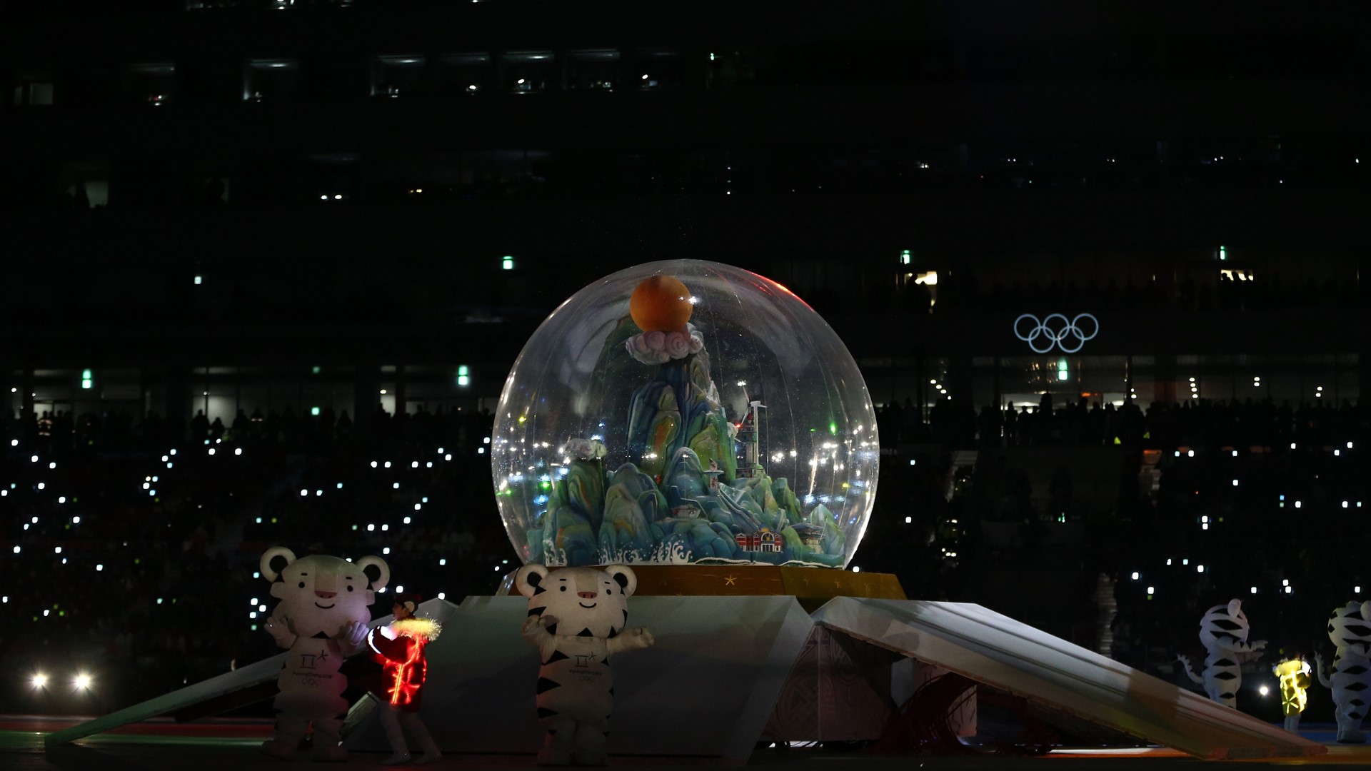 PHOTOS: Stunning images from the Olympic closing ceremony | 11alive.com
