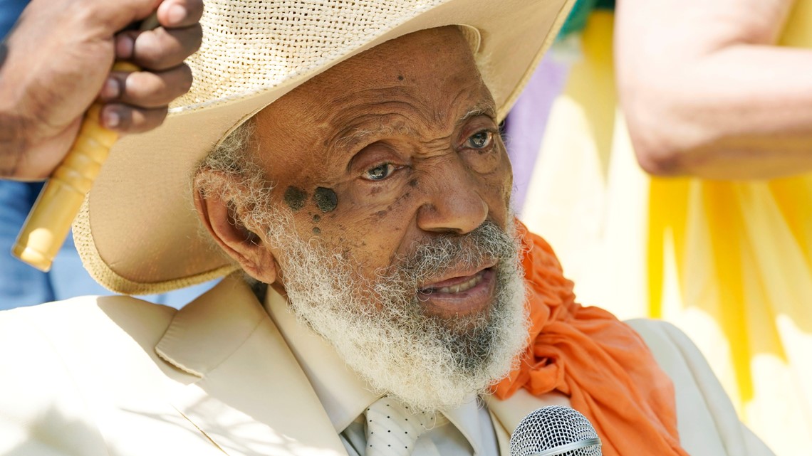 Civil rights icon James Meredith turns 90, says obey commandments ...