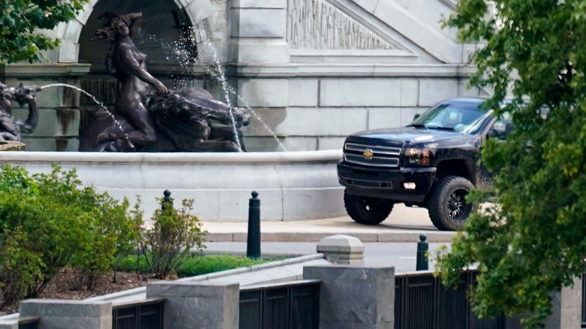 What we know about Ray Roseberry, Washington bomb threat suspect ...