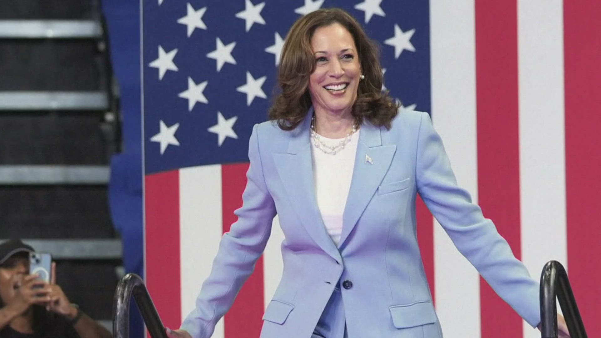 Kamala Harris becomes official Democratic presidential nominee ...