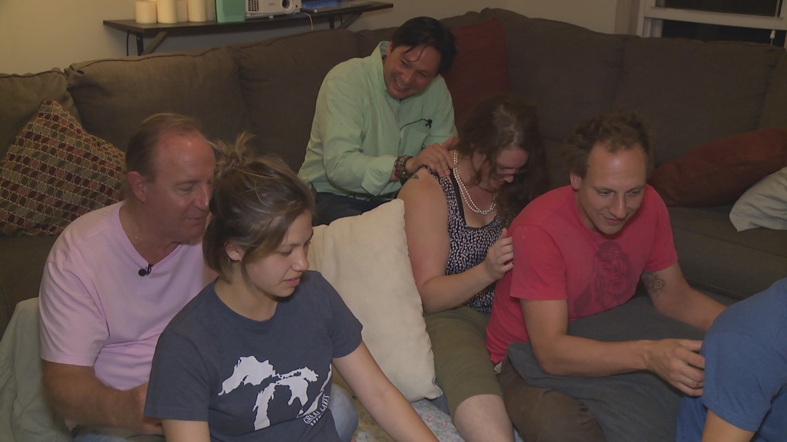 Cuddle Parties: Non-sexual affection with no strings attached | 11alive.com