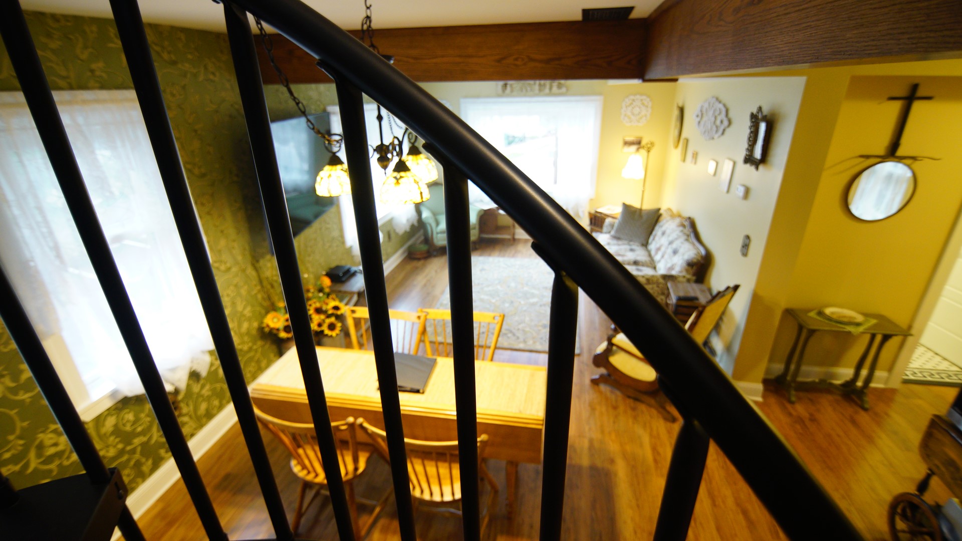 A Christmas Story movie house goes on sale in Cleveland, Ohio | 11alive.com
