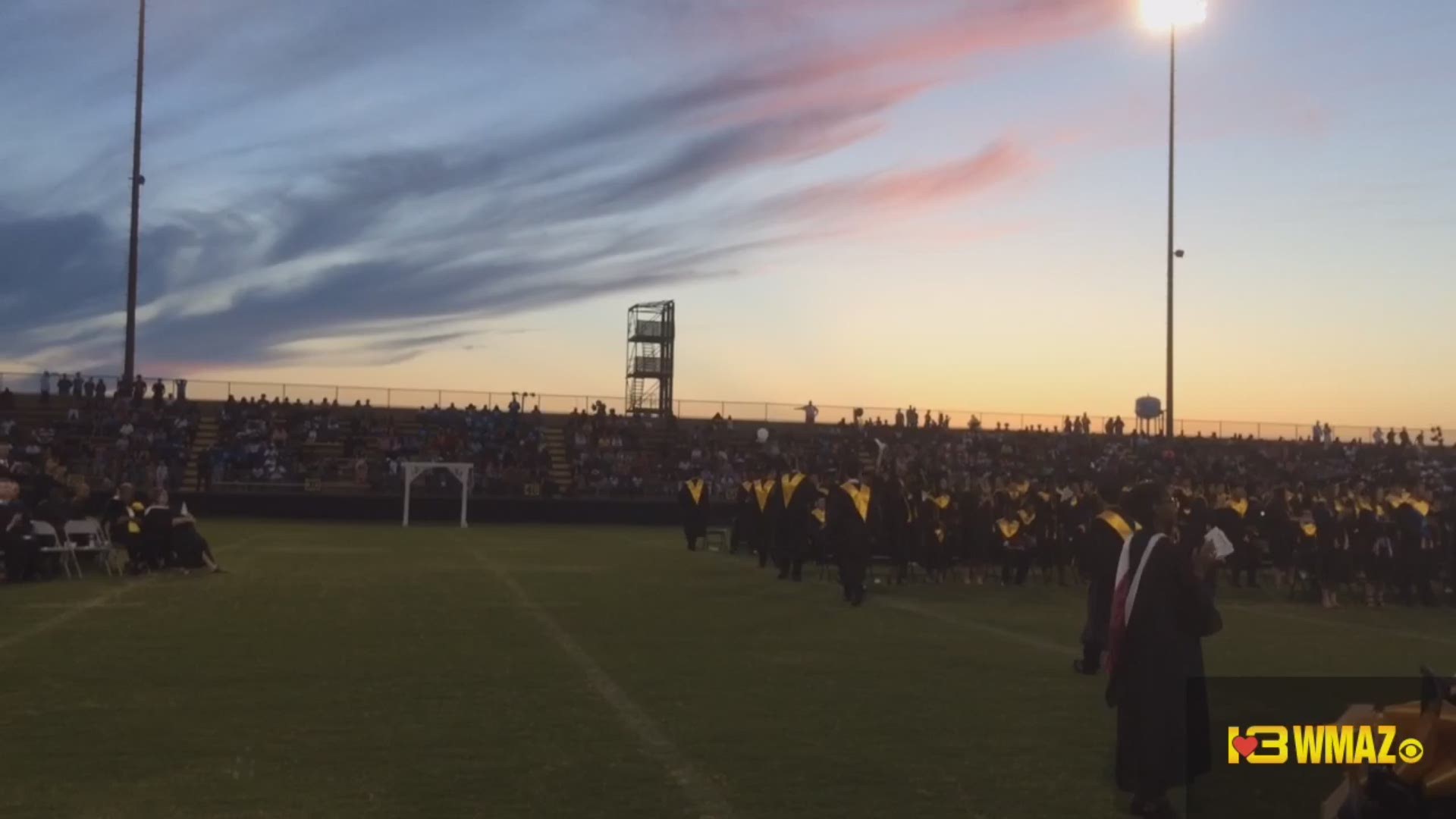 Raekwon Smith's mother finds strength to honor him during final high ...