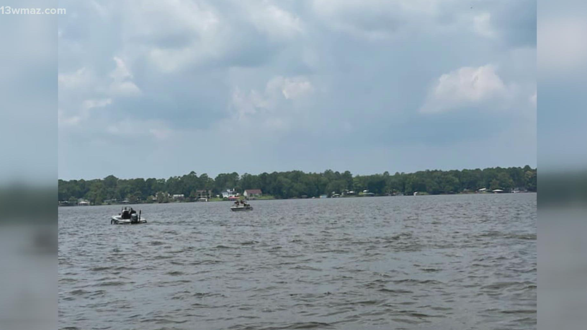 Man is dead after falling off boat at Lake Blackshear | 11alive.com