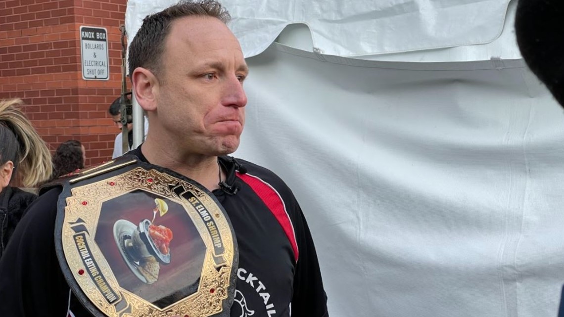 Joey Chestnut wins St. Elmo Shrimp Cocktail Eating Championship ...
