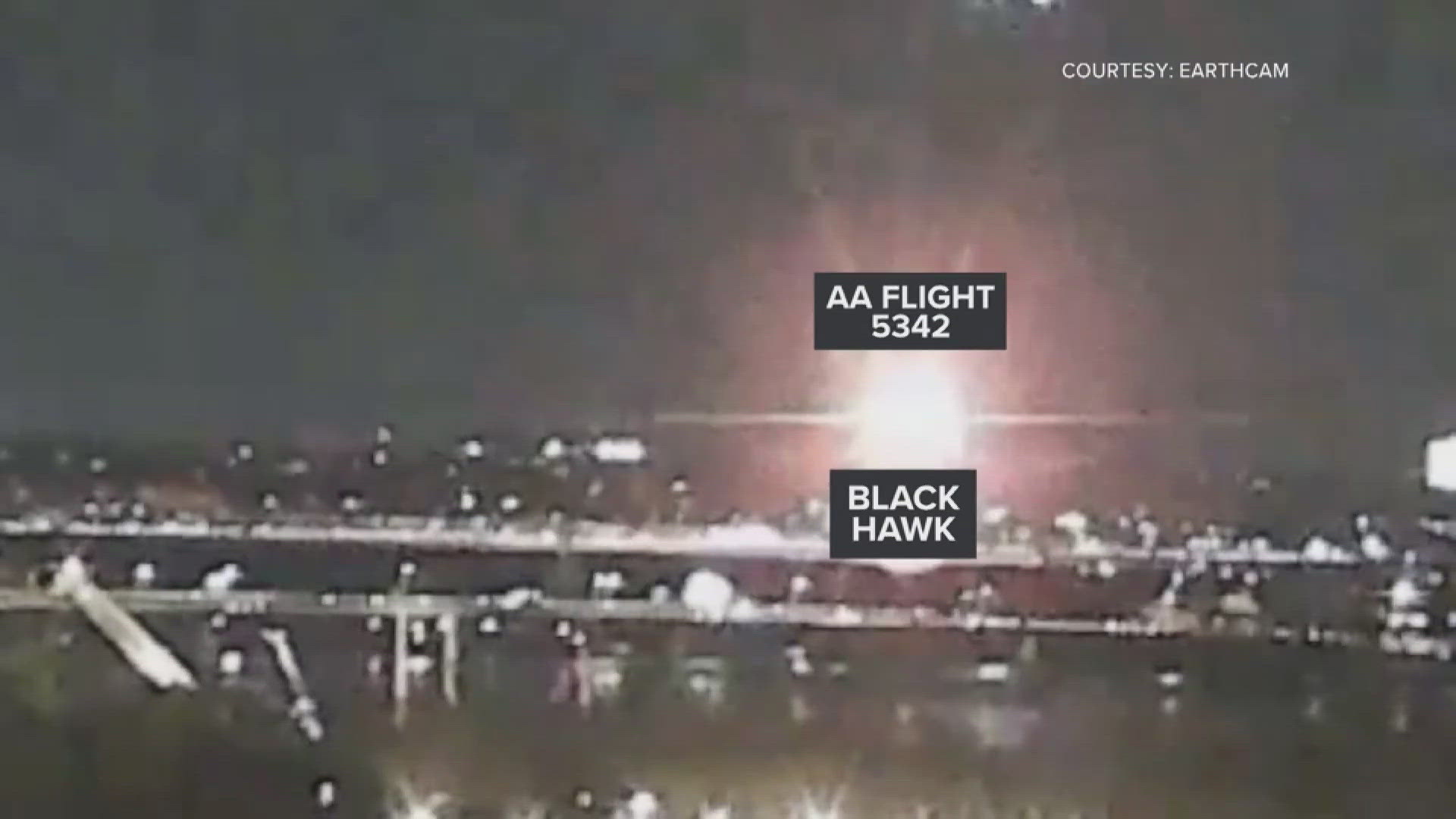 Video shows plane and helicopter collision, crash into Potomac River ...