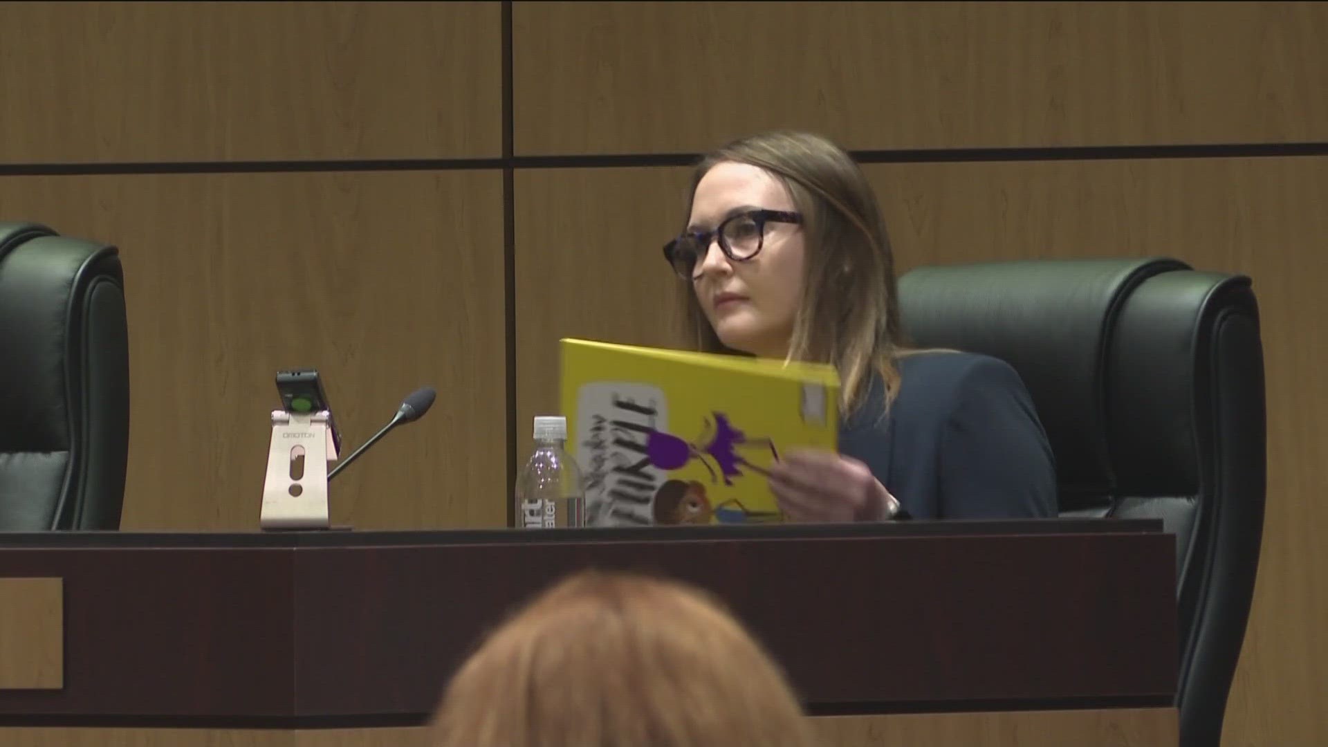 Cobb County School Board votes to fire fifth-grade teacher over book ...
