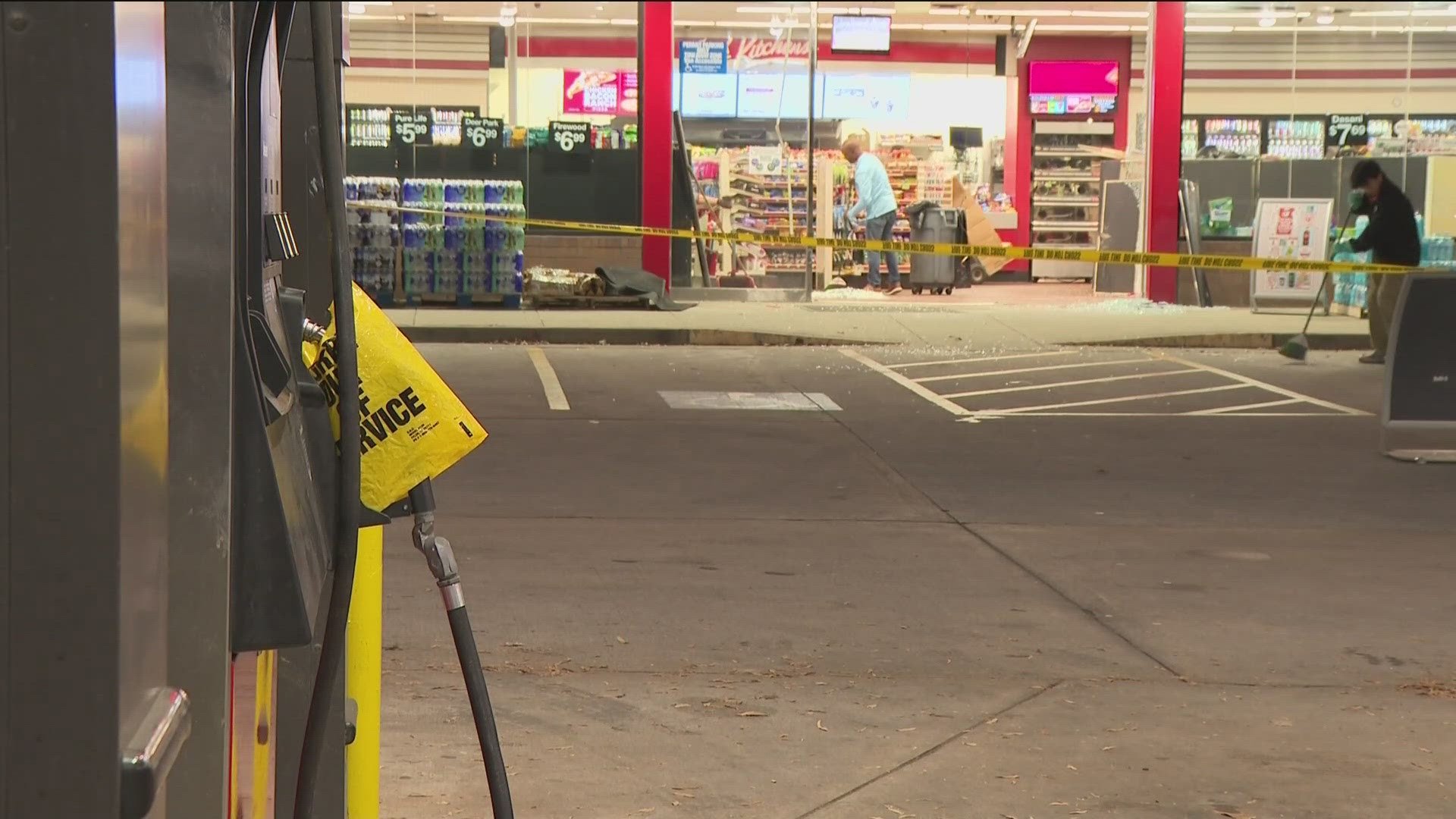 Police: 5 injured after elderly woman drives into QuikTrip in Lilburn ...