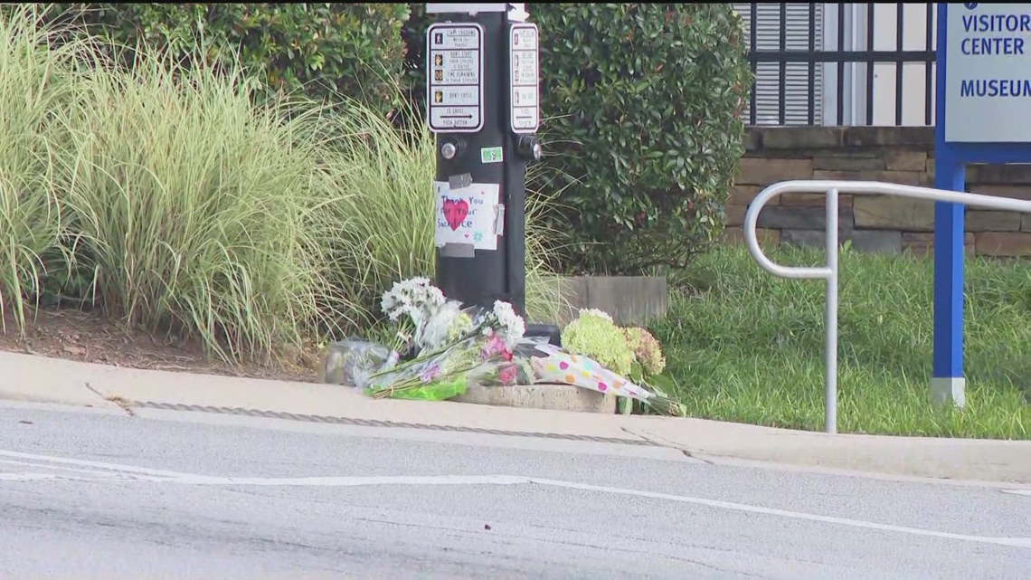Memorial for fallen officer outside CDC Atlanta following shooting ...