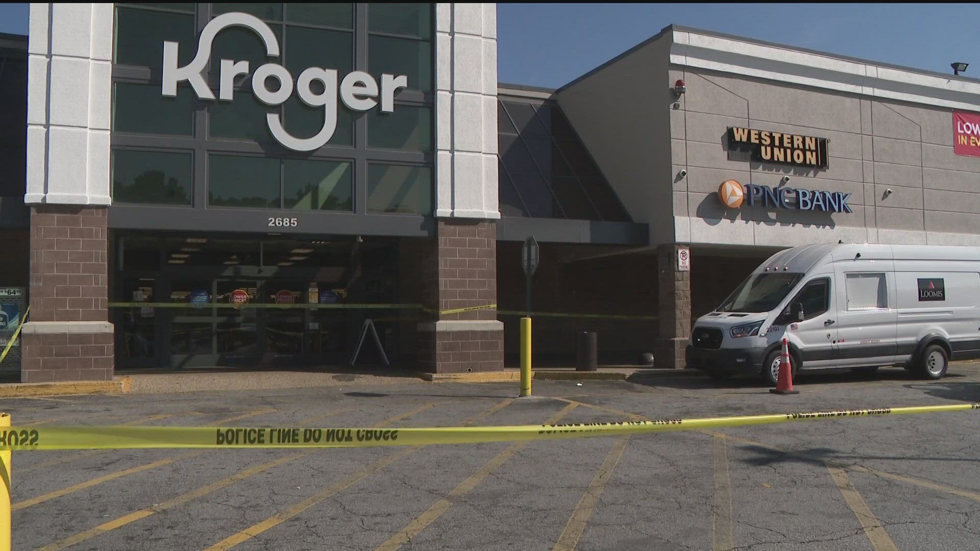 Man shot at Atlanta Kroger, road in Forest Park closed for police ...