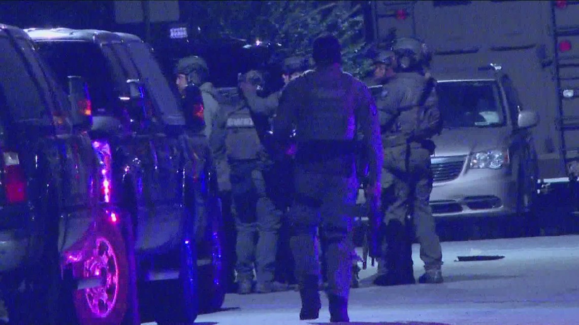 Police find woman stabbed to death inside Atlanta home after SWAT ...
