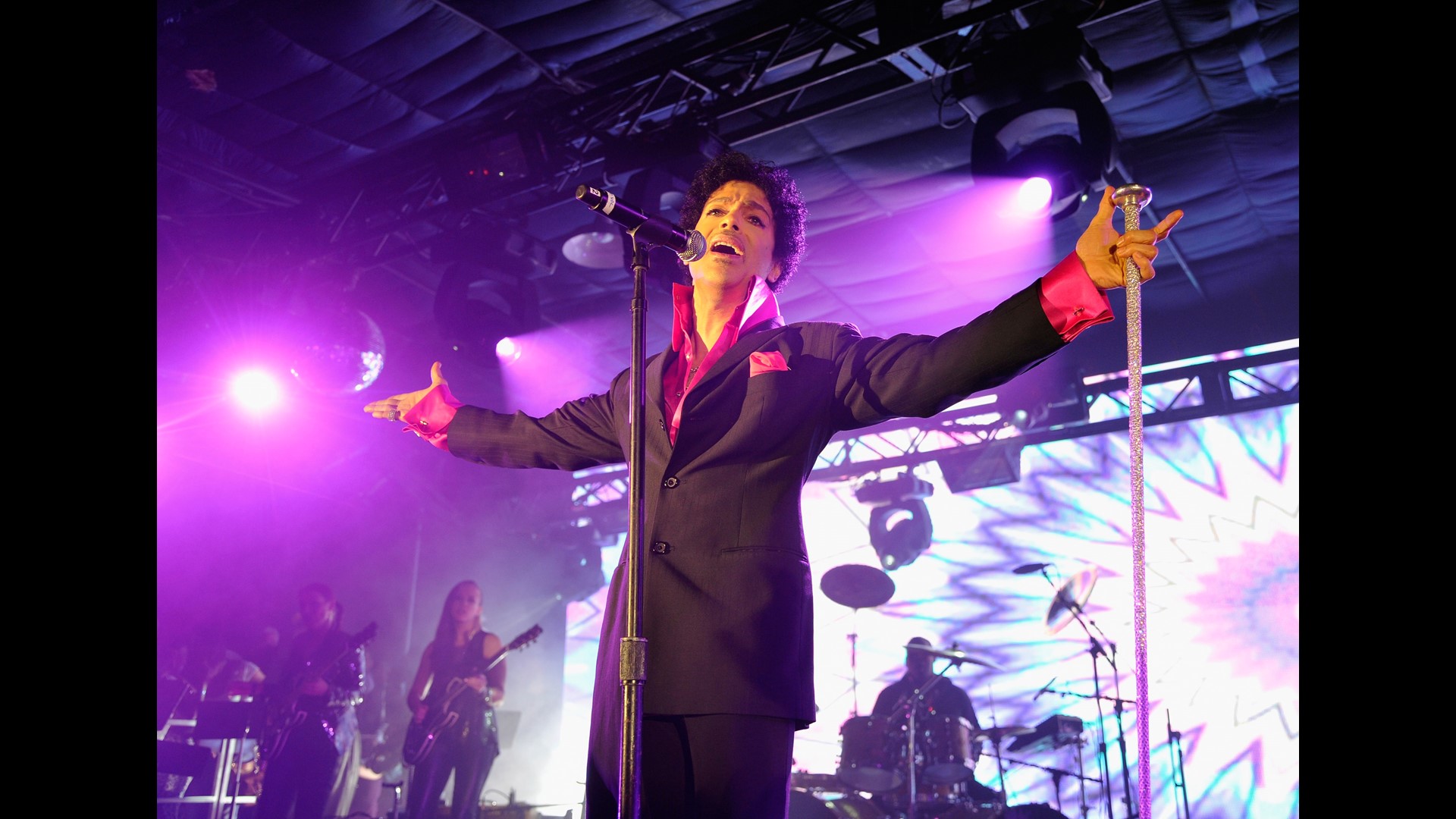 Fallon pays tribute to Prince with awesome ping-pong story | 11alive.com