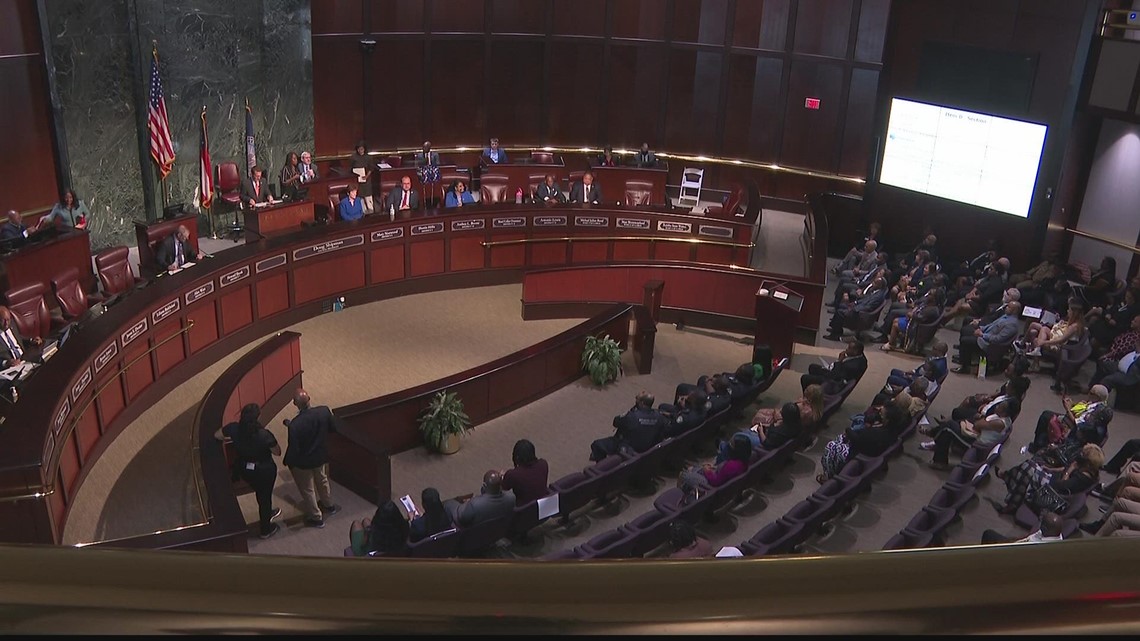 Atlanta City council tables term limit measure | 11alive.com