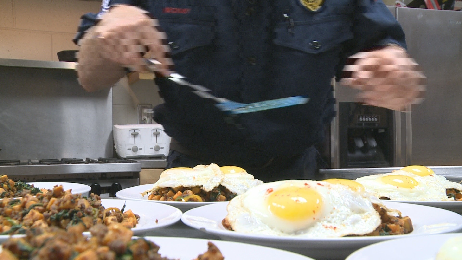 Cobb Co. firefighter shows off cooking skills on 'Food Fighters ...