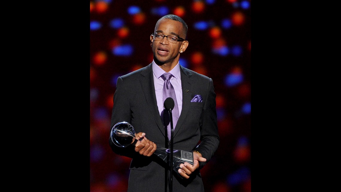 ESPN's Stuart Scott dies after lengthy battle with cancer | 11alive.com