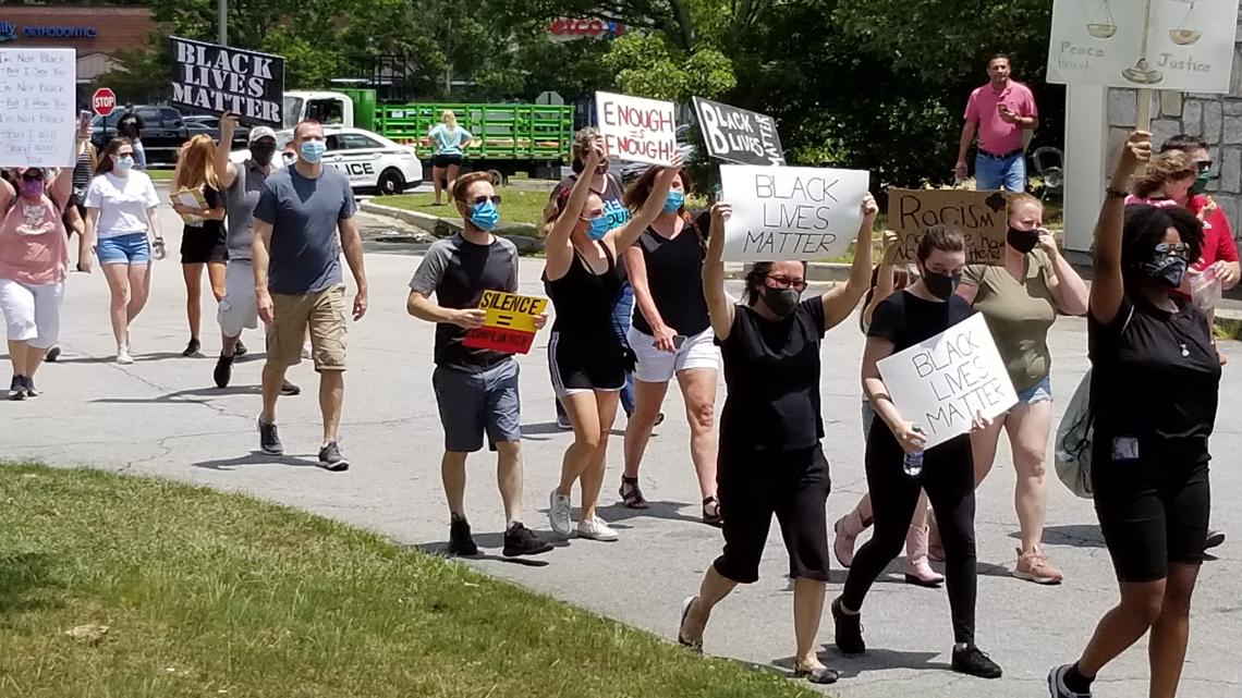 Atlanta protests: National Guard dances with crowd | 11alive.com