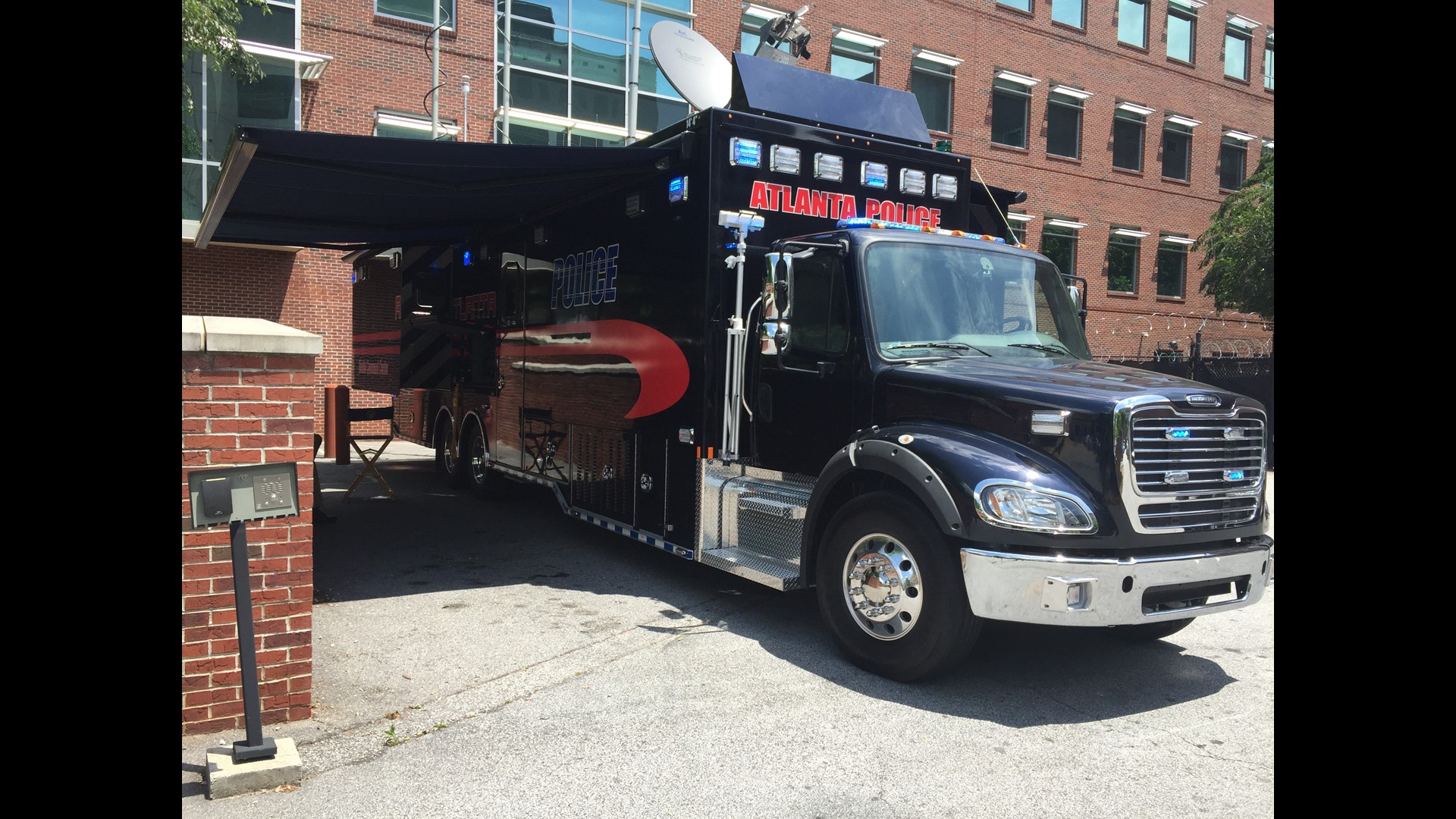 Atlanta Police introduces new Command Vehicle | 11alive.com