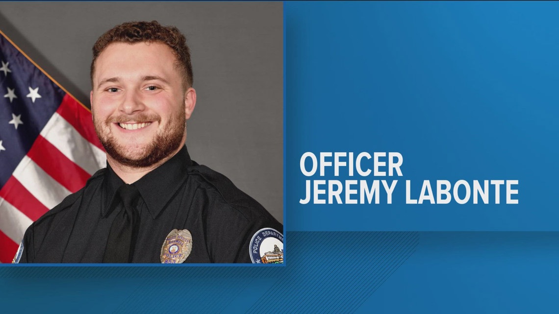 Roswell honors fallen Officer Labonte with memorial bracelets | 11alive.com