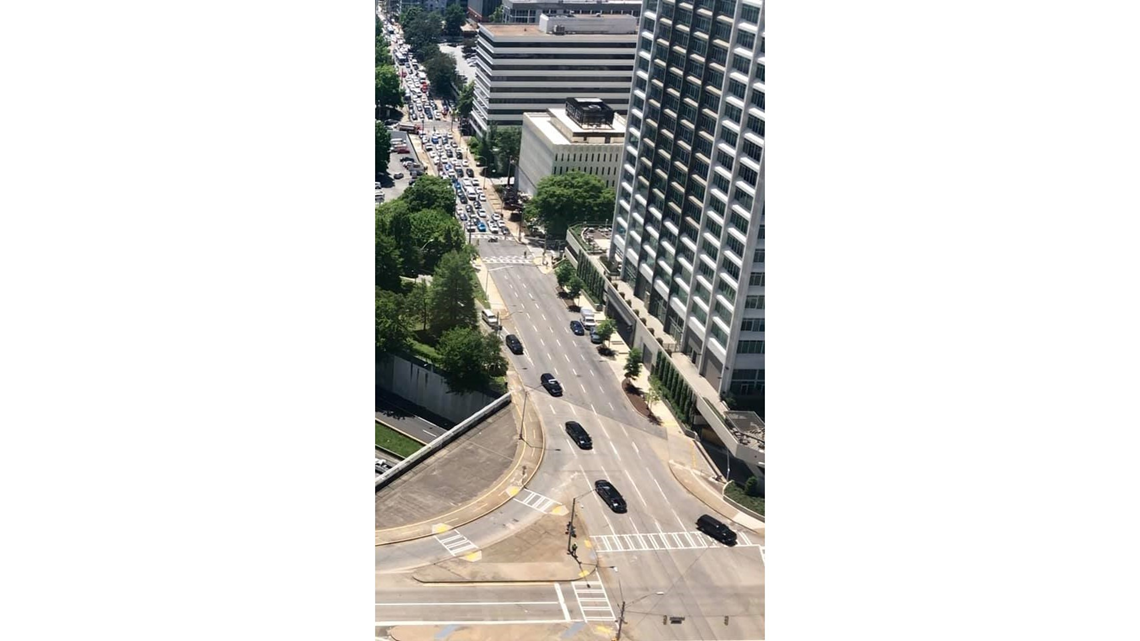 This is what President Trump's motorcade looked like rolling through ...