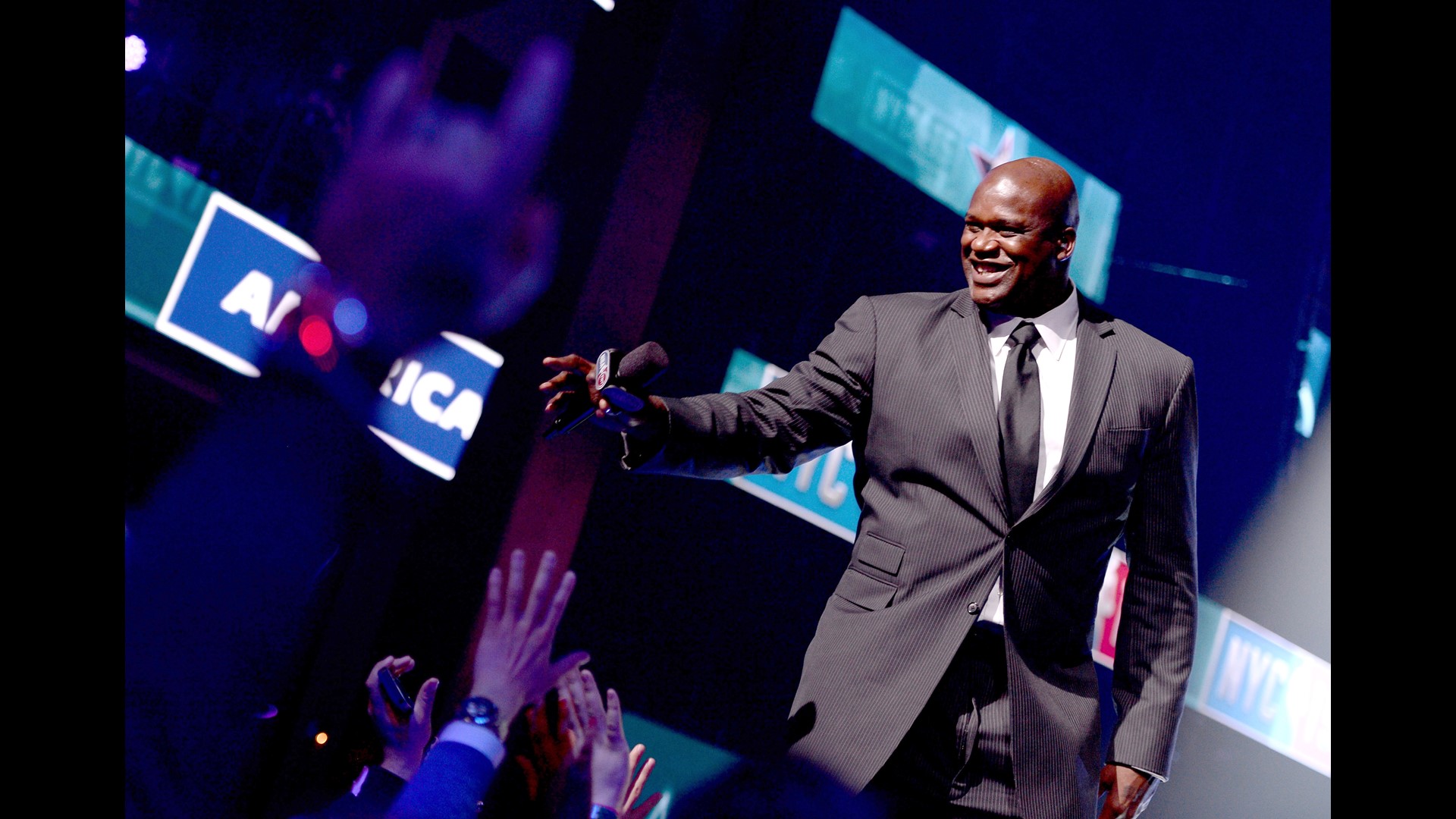 WATCH: Shaq goes undercover as Lyft driver in Atlanta | 11alive.com