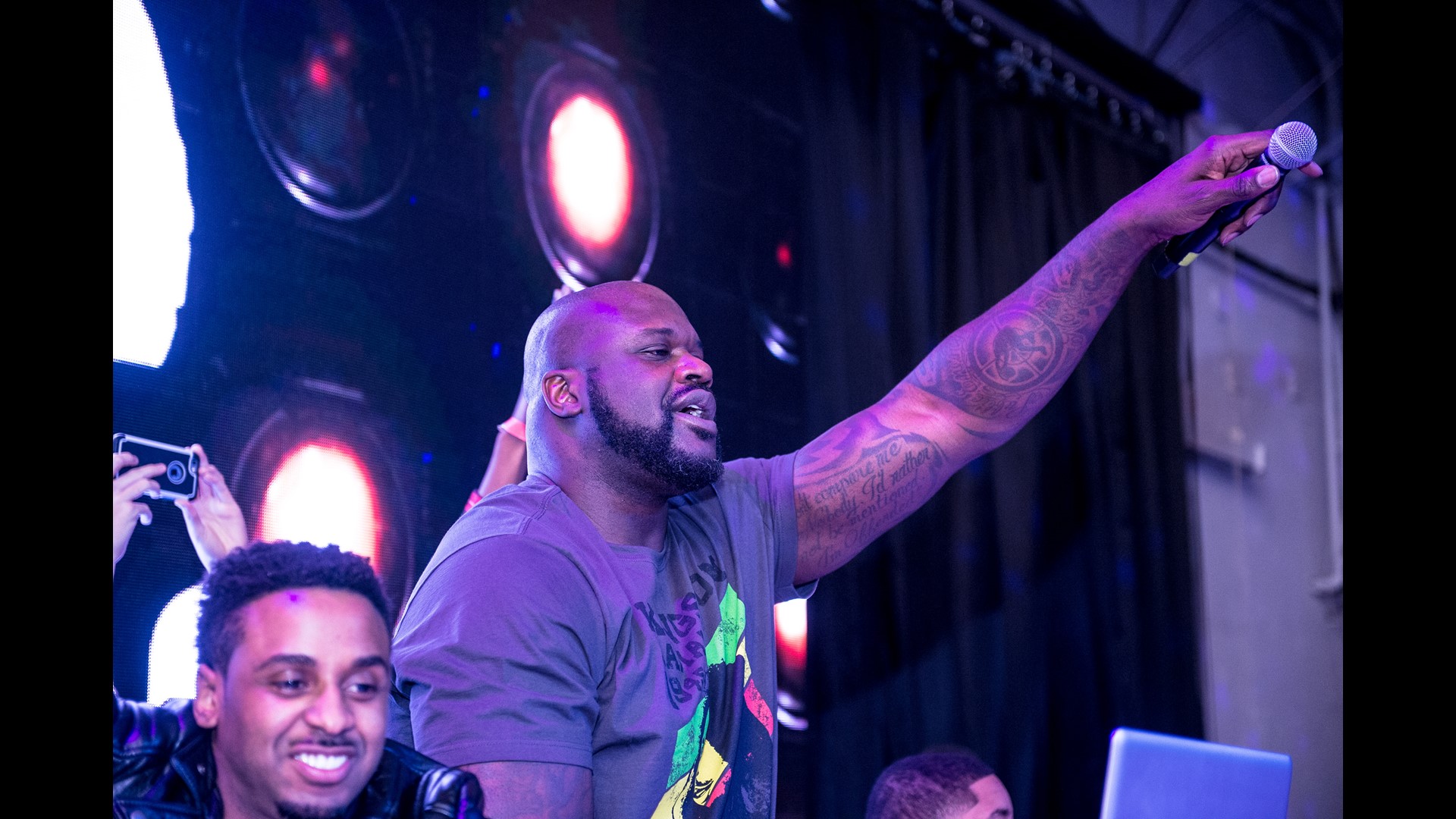 WATCH: Shaq goes undercover as Lyft driver in Atlanta | 11alive.com
