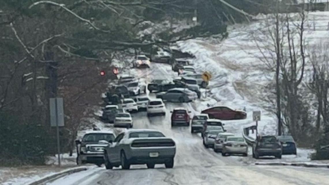 Atlanta snow and ice: Cars abandoned after icy conditions in Gwinnett ...