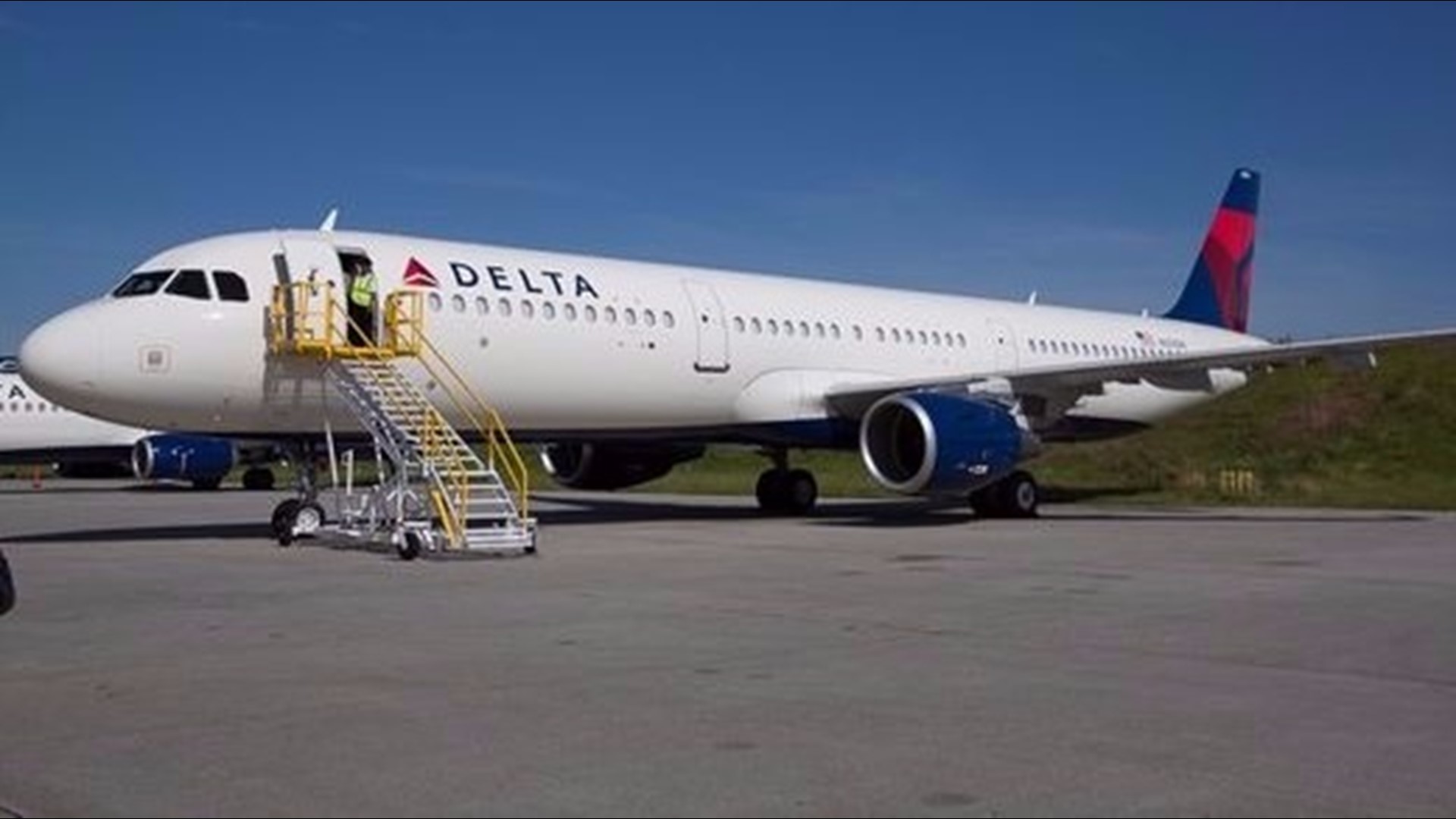 Delta: In-flight entertainment to be free for all fliers | 11alive.com