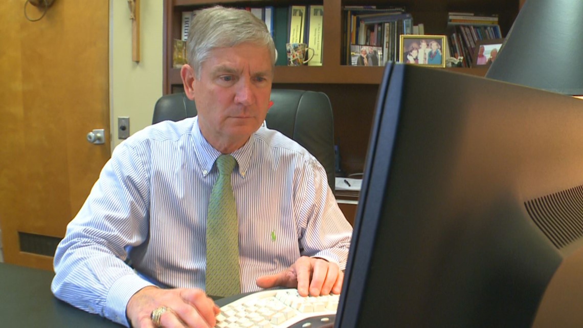 Principal fights uMentioned, other smartphone apps | 11alive.com