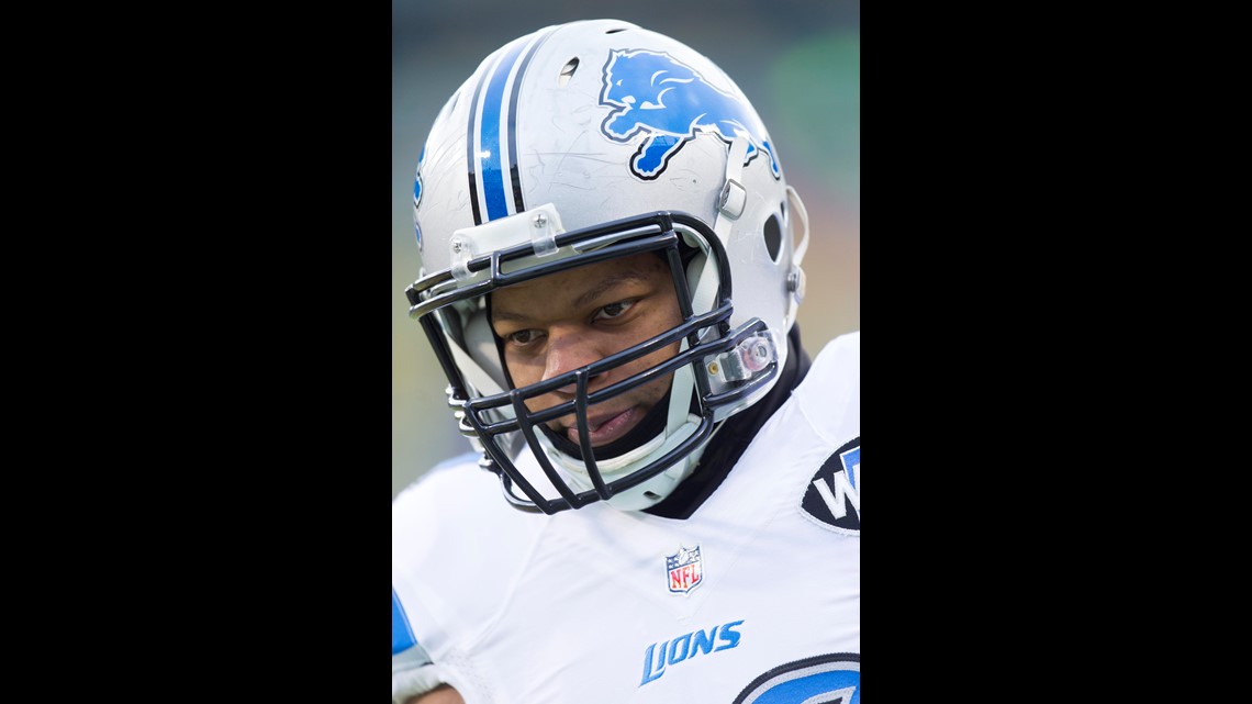 Lions' Ndamukong Suh suspended for stomp on Aaron Rodgers | 11alive.com