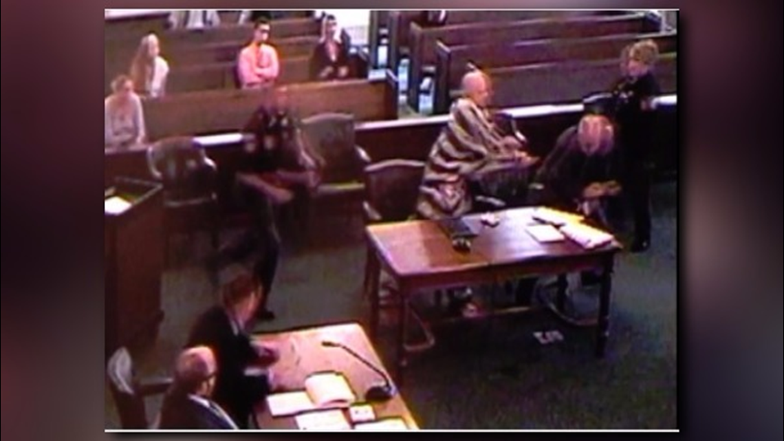 Man throws feces in court after he was sentenced to 40 years in prison ...
